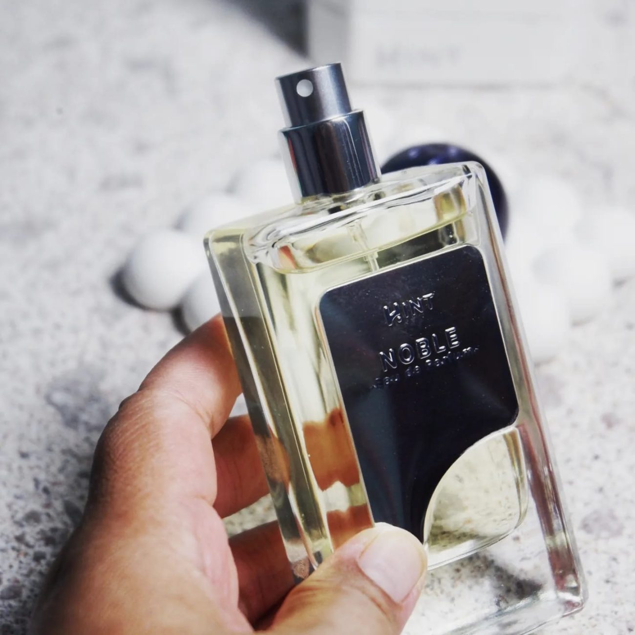 √Jadikan Rumah Wangi Istana dengan HINT Noble eau de parfum